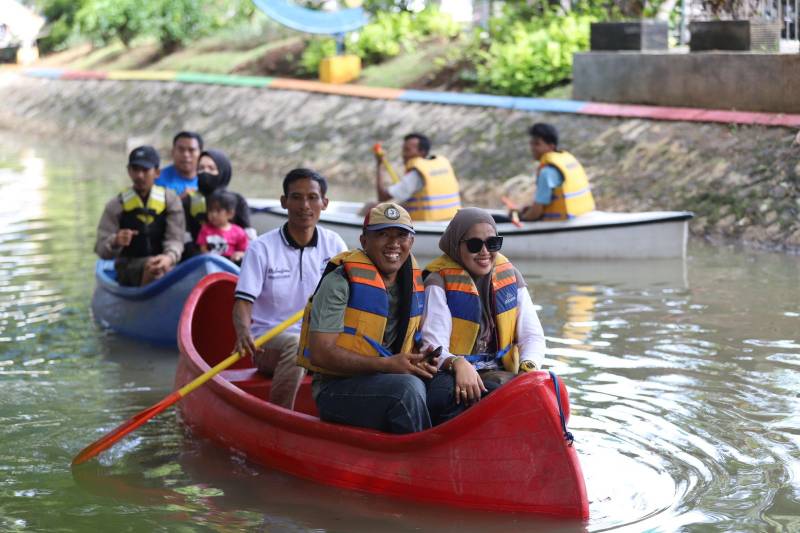 Melihat Keseruan Wisata Perahu Kano Gratis di Kali Sipon Kota Tangerang Melihat Keseruan Wisata Perahu Kano Gratis di Kali Sipon Kota Tangerang