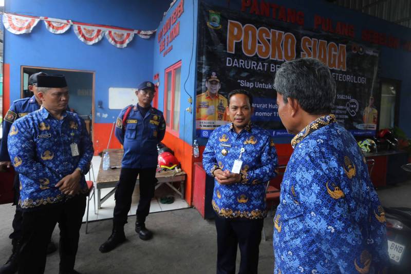 Pastikan Sarpras Siap, Dr. Nurdin Tinjau Posko Siaga Darurat Bencana ... Pastikan Sarpras Siap, Dr. Nurdin Tinjau Posko Siaga Darurat Bencana ...